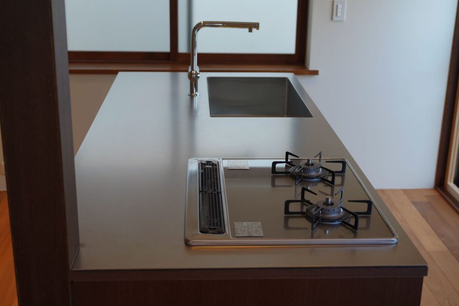 バイブレーション仕上げのステンレスキッチン 施工例追加 - wood bell furniture